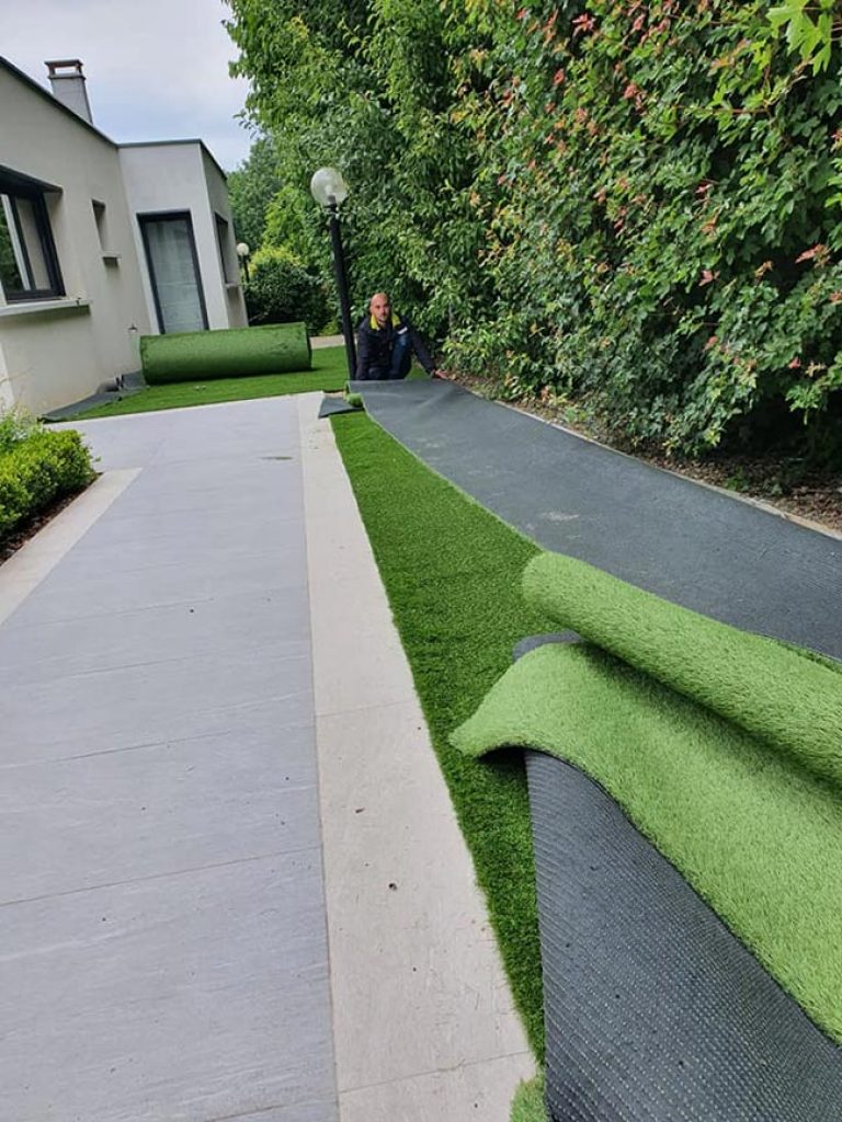 Quel est le prix d'un gazon synthétique au m2